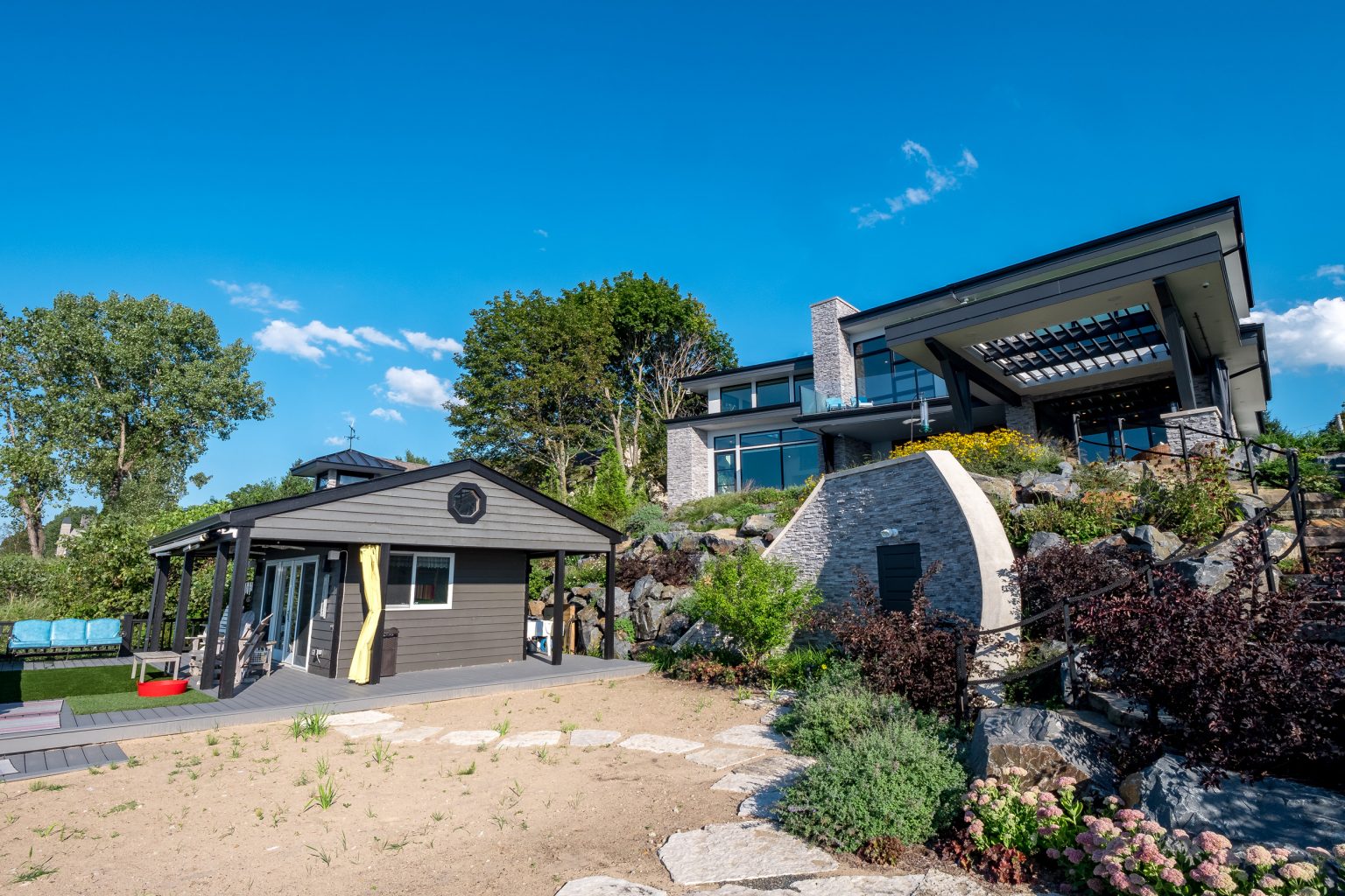 House on a Dune- Lake Michigan Home Design
